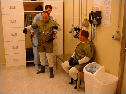 ESA Science & Technology - Astrium Fuel specialists C. Smith and A ...